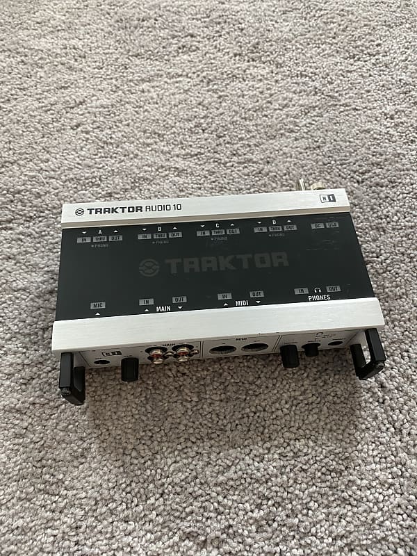 Native Instruments Traktor Audio 10 Audio Interface | Reverb