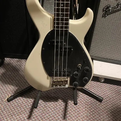 Daion Bass 80 's Blue | Reverb