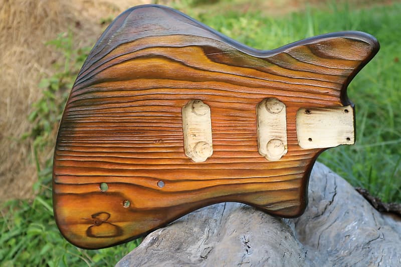 Meteora style " barncaster" body dual HB | Reverb Canada