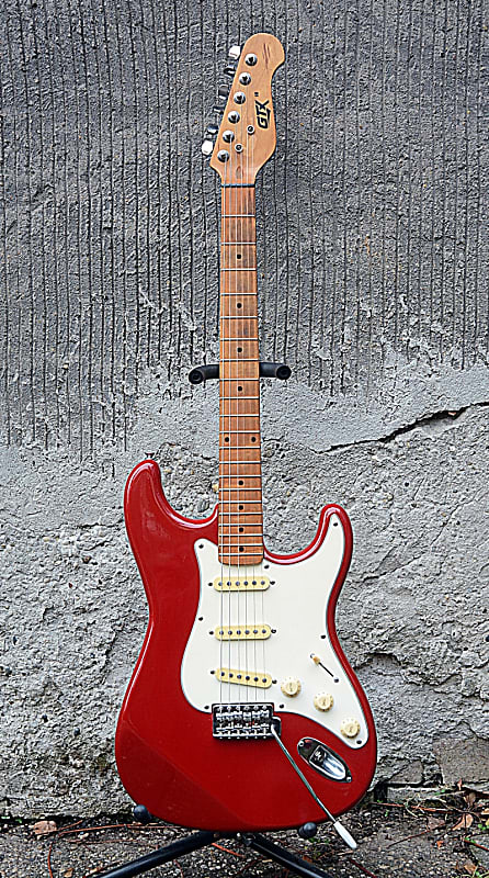 Applause Kaman GTX 18 Stratocaster 1986 Candy apple red | Reverb