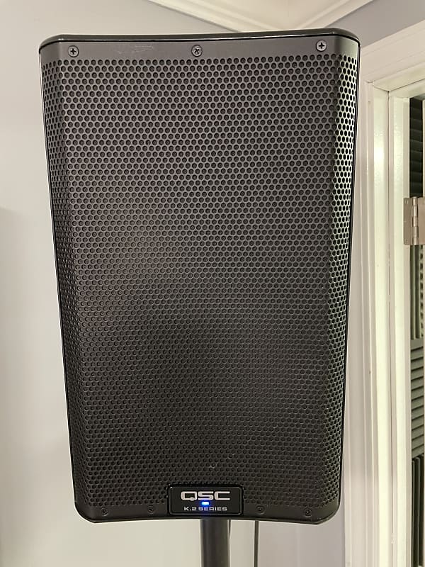 QSC QSC K8.2 Powered 8-inch 2-way loudspeaker 8" Active | Reverb