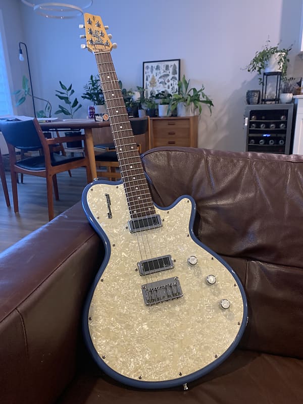 2000 Godin Radiator | Reverb