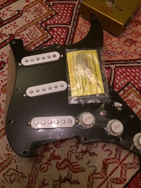 Ironstone Gilmour Fully loaded Scratchplate platinum - | Reverb UK