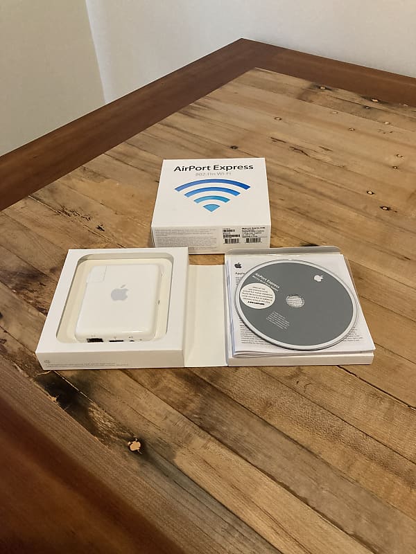 Apple Airport Express 2008 | Reverb