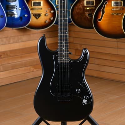 Schecter R66 Traditional Bad Boy Satin Black | Reverb Deutschland