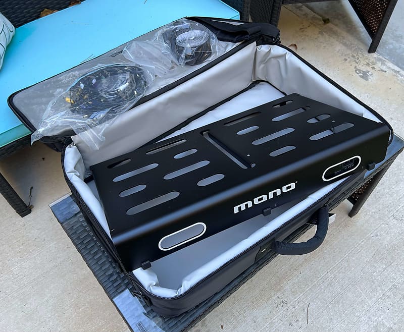 Mono Medium Pedalboard, Case, and complete One Spot CS12 - | Reverb