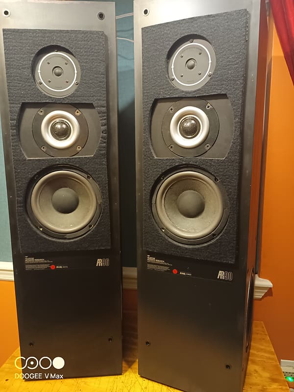 Acoustic Research AR 90 1979 - Oiled walnut | Reverb