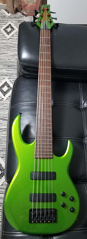 Carvin 6-string bass - Metallic Green | Reverb