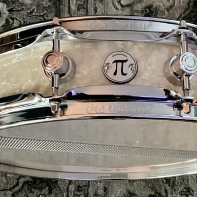 DW Collector’s Series Maple Pi Snare 3.14x14” Vintage Marine | Reverb