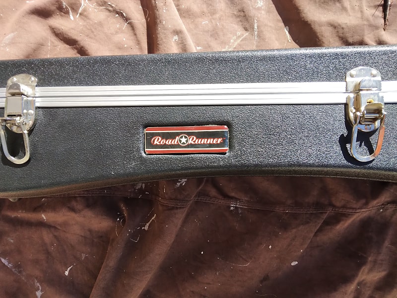 Road Runner Hard-shell Acoustic Guitar case 2010s - Black | Reverb