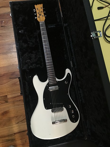 Mosrite Mark II Deluxe Ramones | Reverb UK