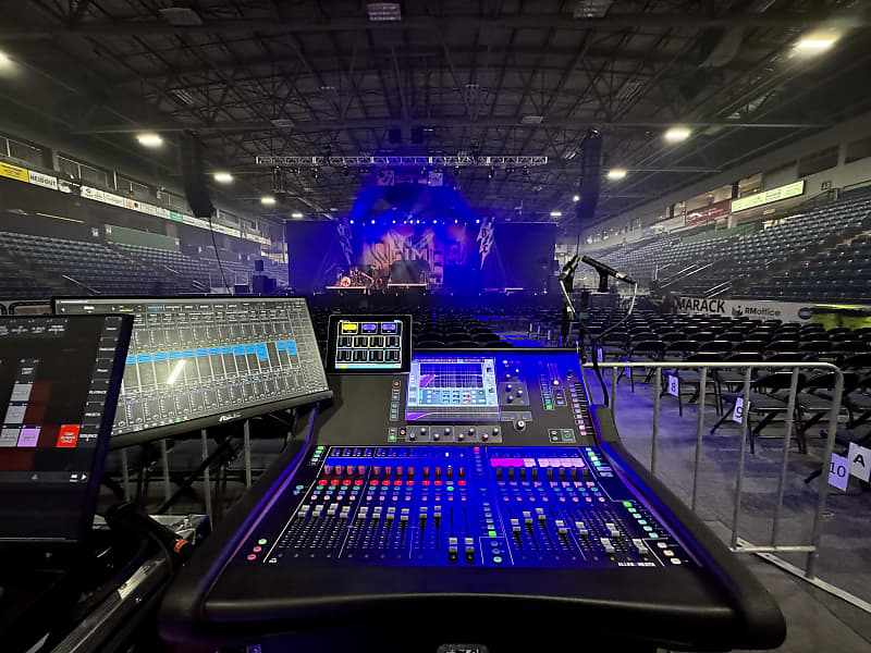 Allen & Heath DLive C2500/Hydraulic Flip Case | Reverb