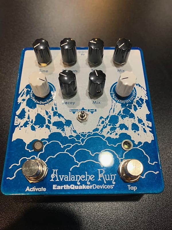 EarthQuaker Devices Avalanche Run Delay & Reverb | Reverb