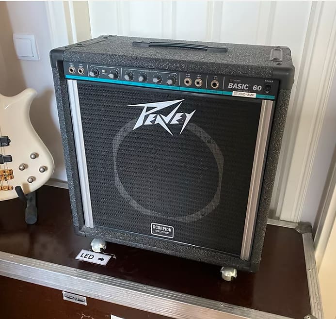 Peavey Basic 60, USA Cult Bass Combo with 12" Scorpion | Reverb