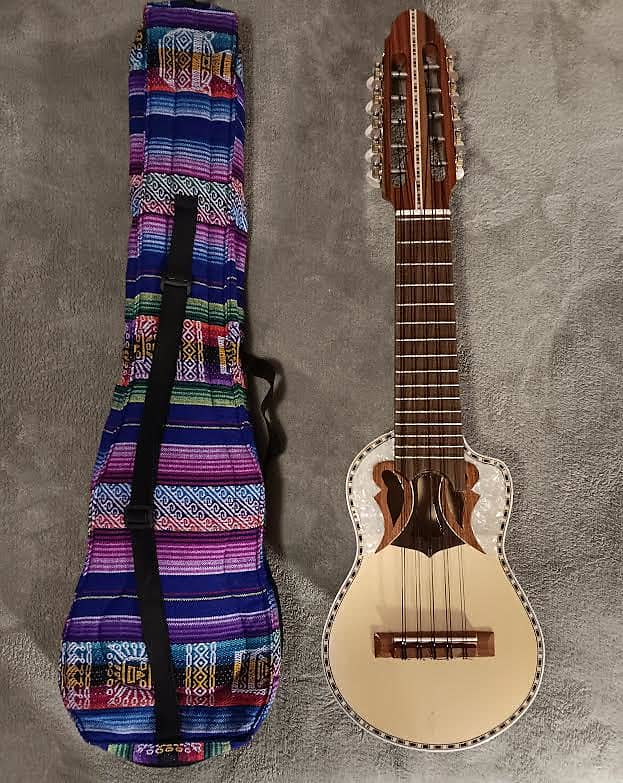 Charango Peruano w/a Cutaway 2023 | Reverb