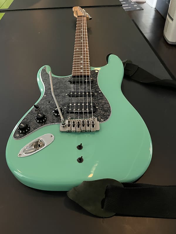 Performance Custom Strat - Left Handed Mid 2000s Surf Green | Reverb