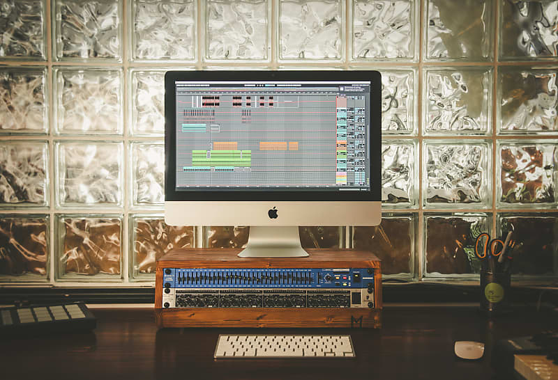 2u Angled desktop Audio Racks with ƒ-hole ventilation - 2u 3u | Reverb