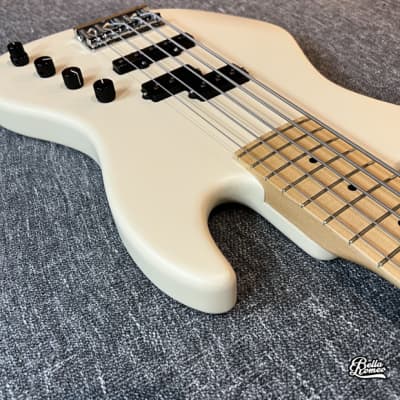 Sadowsky NYC Satin Series Verdine White 5 2019 [Used] | Reverb
