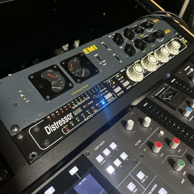 distressor compressor