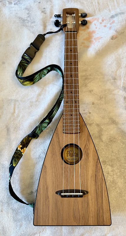 Magic Fluke Baritone Acoustic-Electric Ukulele 2024 - Walnut | Reverb