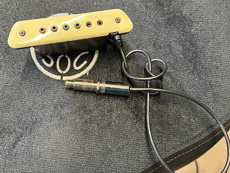 LR Baggs M1 Active Acoustic Guitar Soundhole Humbucker Pickup | Reverb
