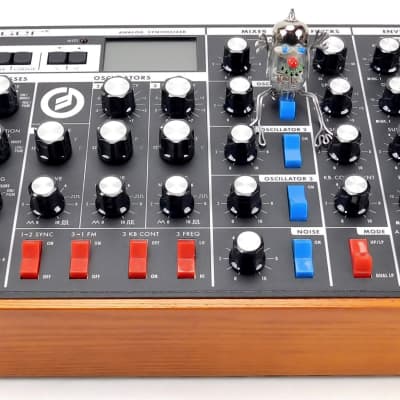 Moog Minimoog Voyager RME Synthesizer +Lintronics +OVP+ | Reverb