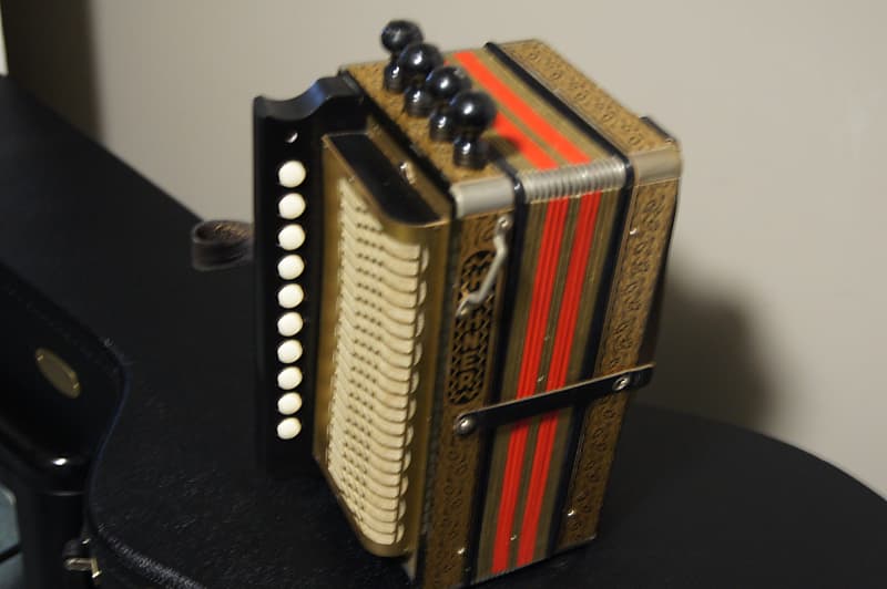 Hohner H114 1930s - Gold/Black | Reverb
