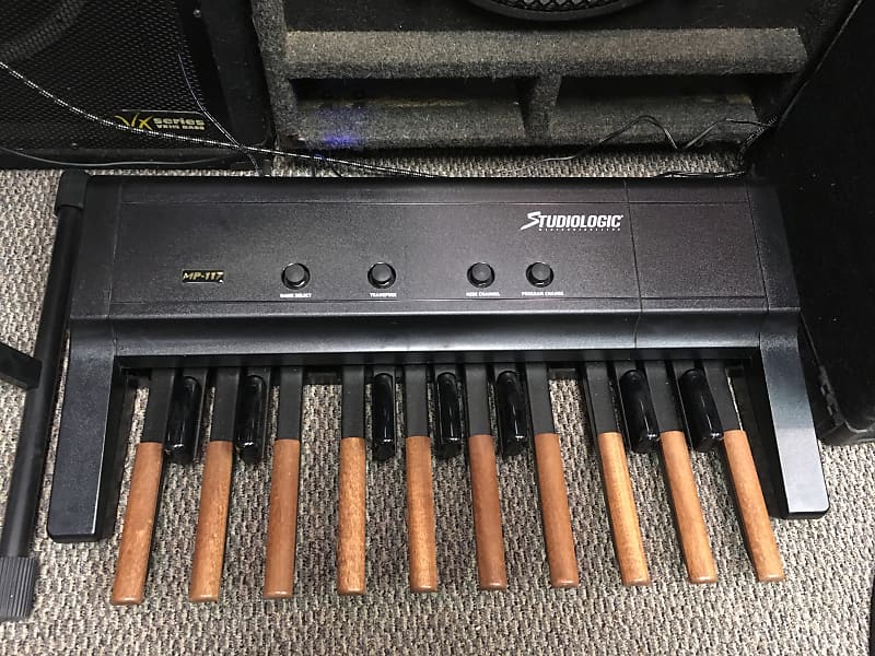 Studiologic MP-117 Midicontroller Foot Pedal, pedal board | Reverb