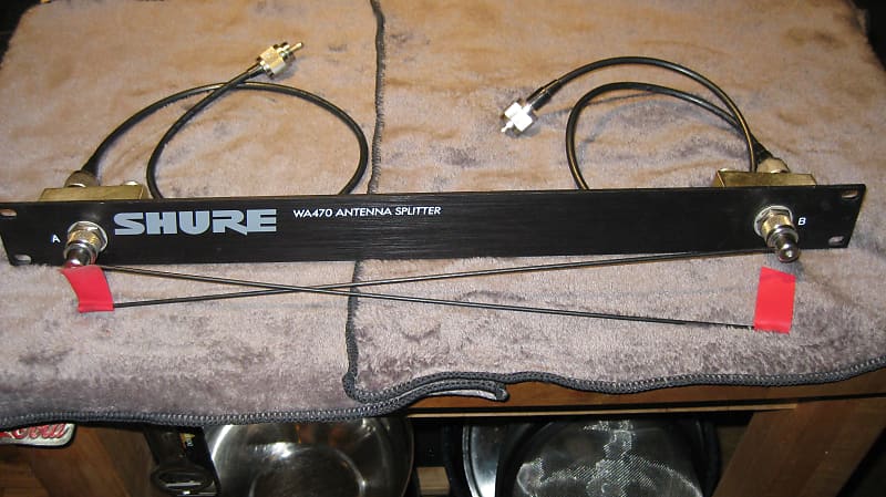 Shure WA470 Wireless Antenna Splitter | Reverb