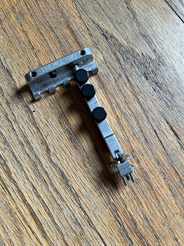 Tremol-No Pin Type Tremolo Locking Device - Silver | Reverb