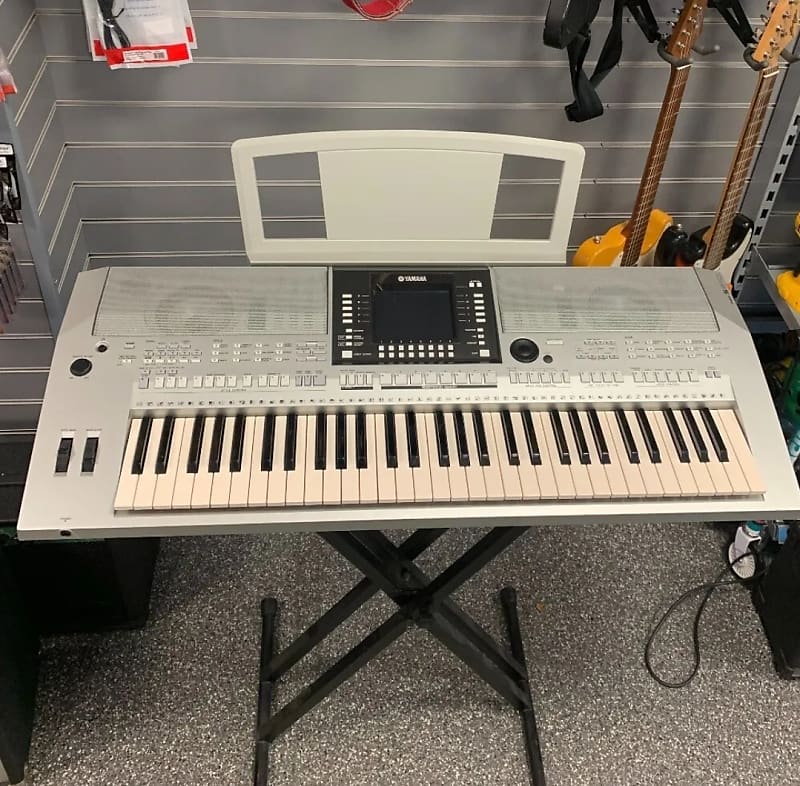 Yamaha PSR S910 Electronic Arranger Keyboard | Reverb