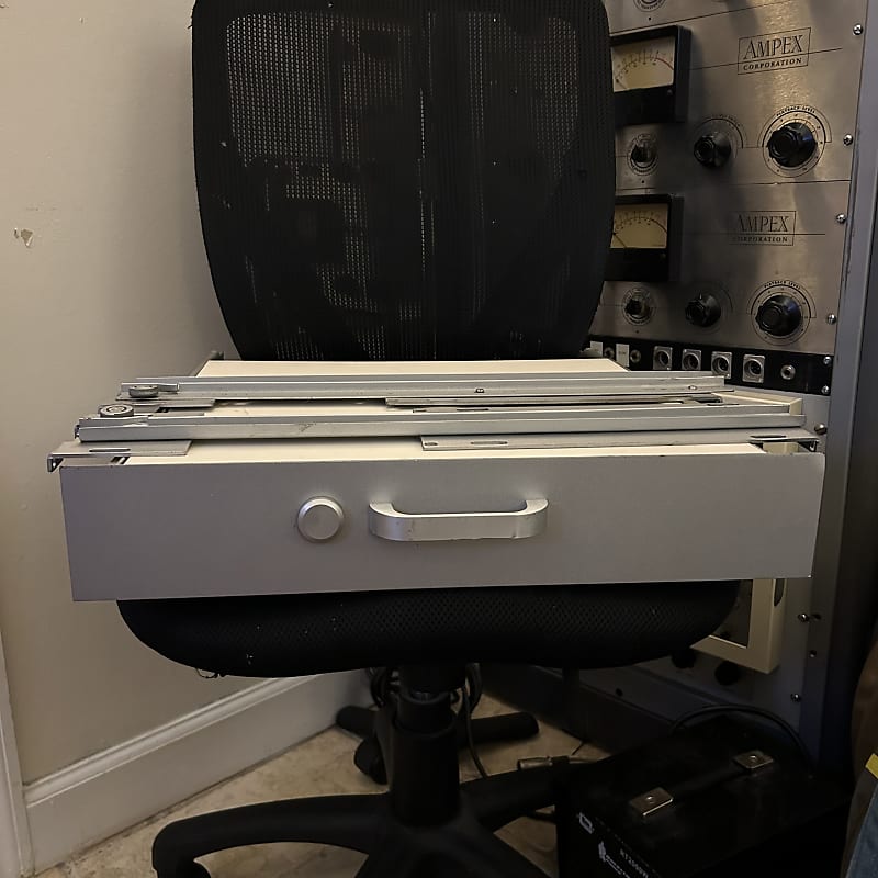 Emcor 19U Rack Pull-Out Drawer 1950-1960s - Gray | Reverb