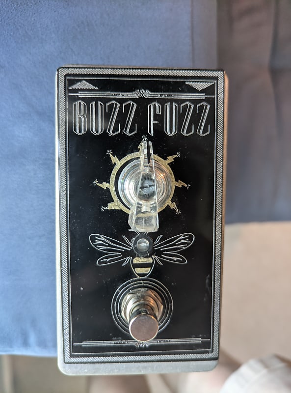 Handbuilt "Buzz Fuzz" - Third Man Records Bumble Buzz Clone | Reverb