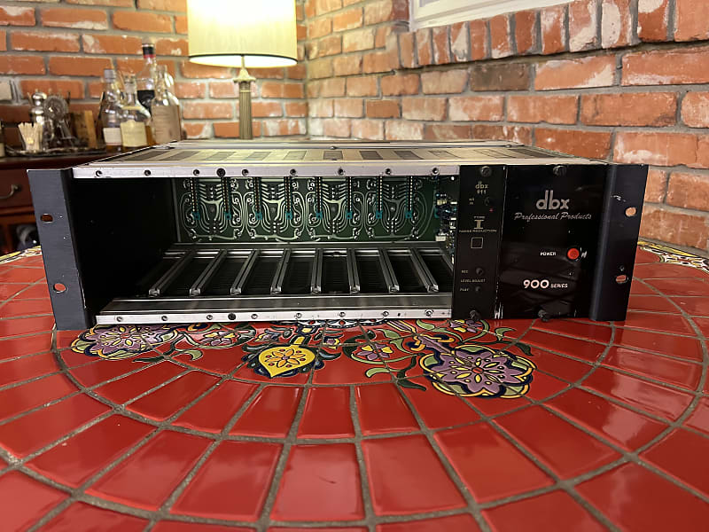 dbx 900 Series Rack | Reverb