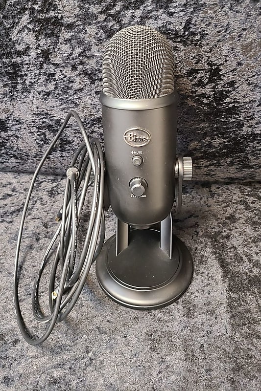 Blue Microphones Yeti USB Dynamic Microphone (Nashville, | Reverb