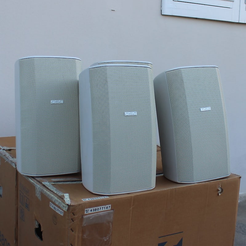 QSC AD-S82 White AcousticDesign AD-S82 2-Way Installation | Reverb