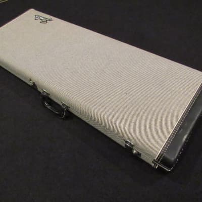 Fender Strat/Tele Black Tweed Hardshell Case | Reverb