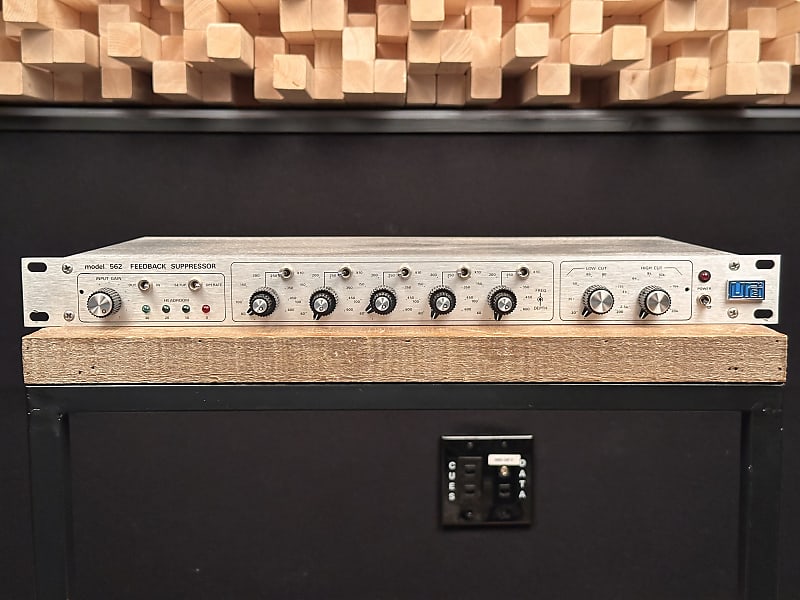 Urei Model 562 Feedback Supressor | Reverb
