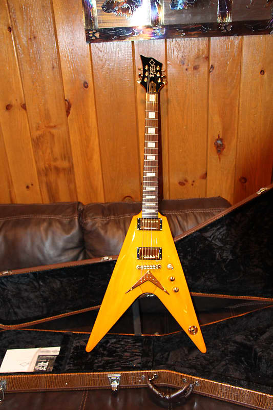 Diamond / DBZ Cavallo Flying V - Korina w Exotic OHSC | Reverb