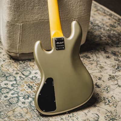 Alleva Coppolo LG5 Standard-Inca Silver w/Black Pickguard & | Reverb