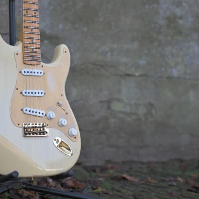 Fender Custom Shop Limited Edition '55 Bone Tone | Reverb France