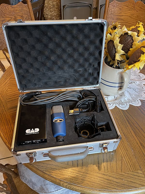 CAD M9 Vintage Large Diapragm tuBe Microphone | Reverb