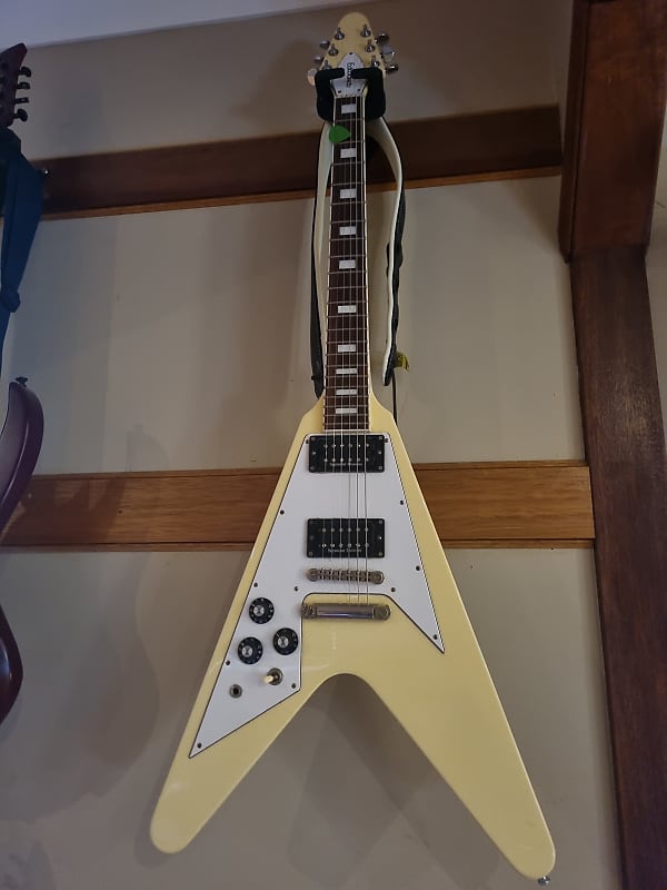 LEFT HANDED Edwards (ESP) Flying V 2009 - White | Reverb