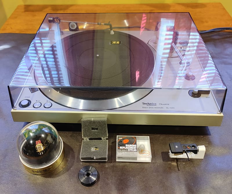 Technics SL-1301 1978 Silver | Reverb