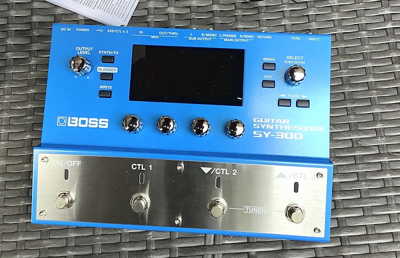 Boss SY 300 guitar synthesizer synth pedal sy300 | Reverb