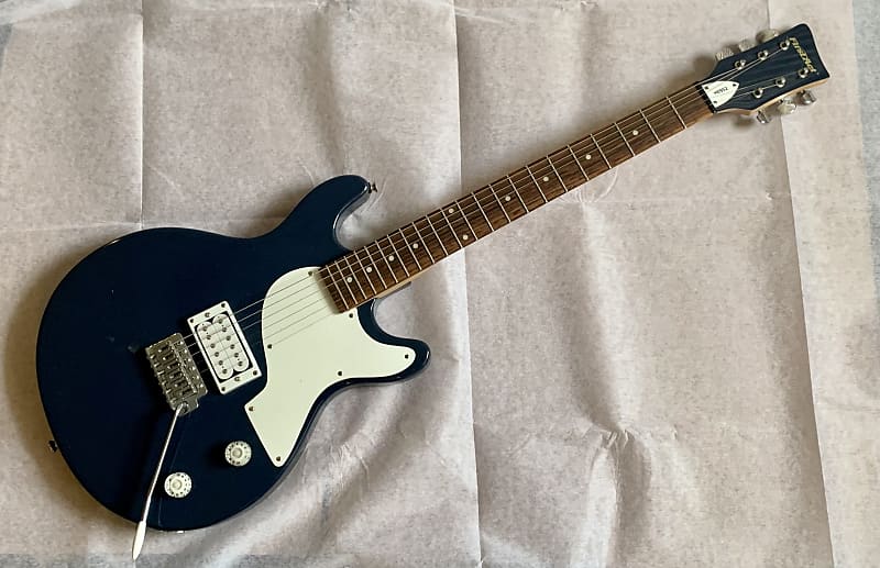 FIRST ACT ME952 Electric Guitar 39” 25.25” Scale Gig Bag Trem | Reverb