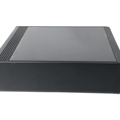 Meridian 562V Multi Media Controller / Preamplifier | Reverb