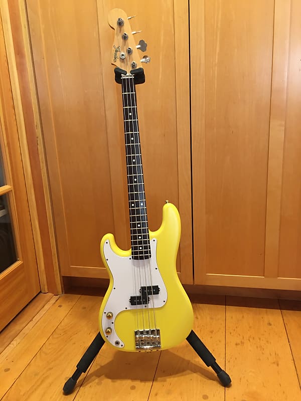 Fender Left hand Short scale P Bass MIJ | Reverb