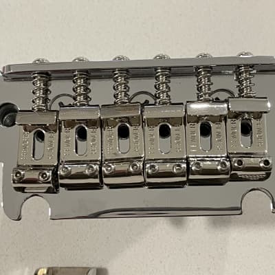 New Fender Player Stratocaster 2 Point Chrome Tremolo | Reverb France