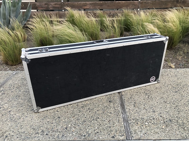 Road Runner Cases 88-Key Keyboard Case with Wheels - | Reverb